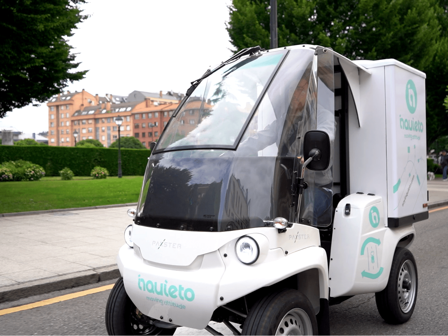 Maximum capacity with minimum dimensions: the vehicle that transforms ...